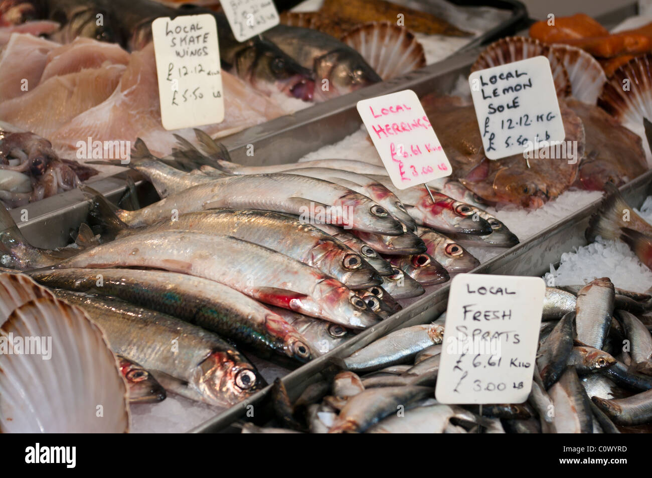 Fishmonger display hi-res stock photography and images - Alamy