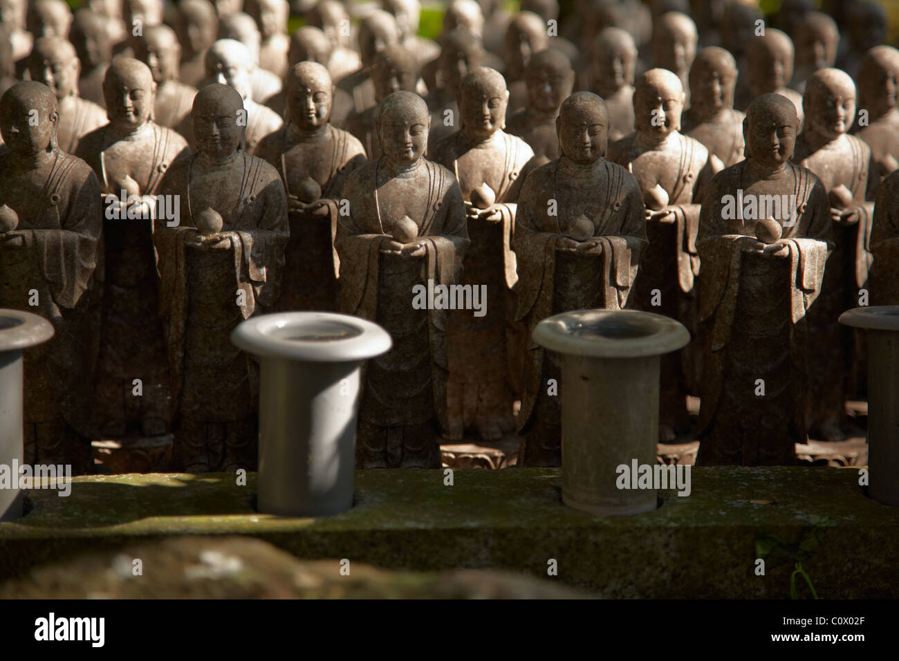 Monks statues hi-res stock photography and images - Alamy