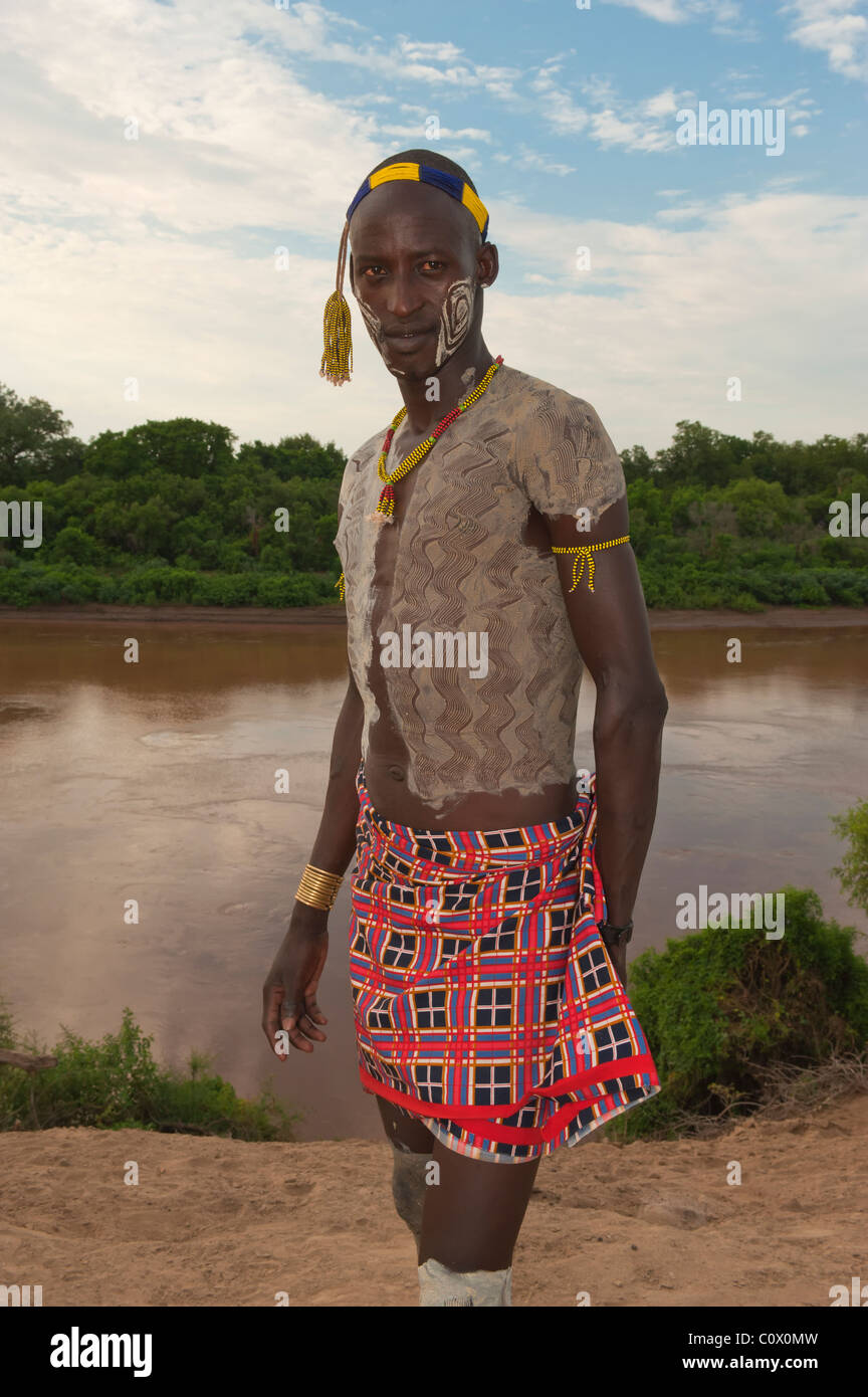 Karo man with body and facial paintings, Omo river valley, Southern ...