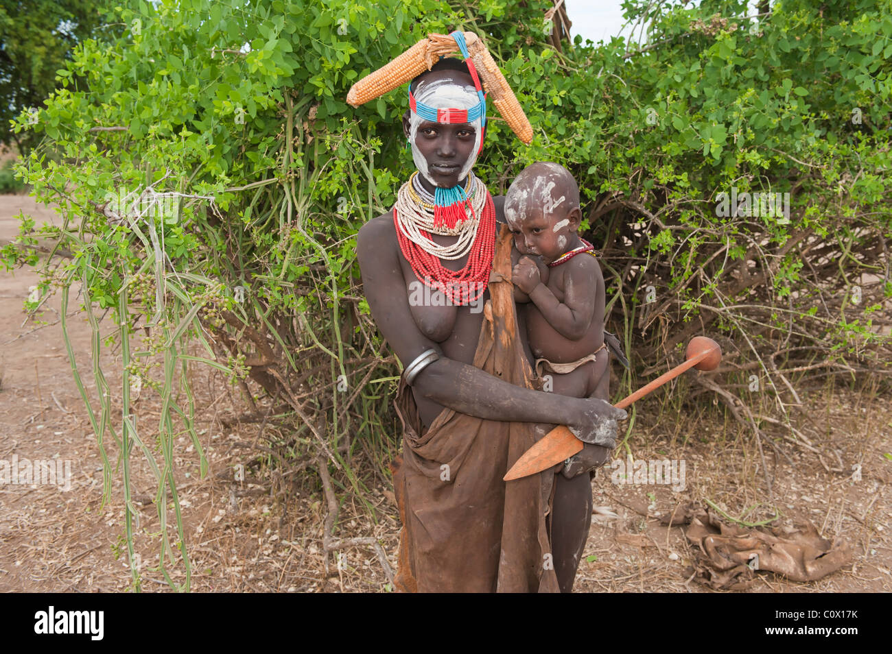 Karo tribe woman hi-res stock photography and images - Alamy
