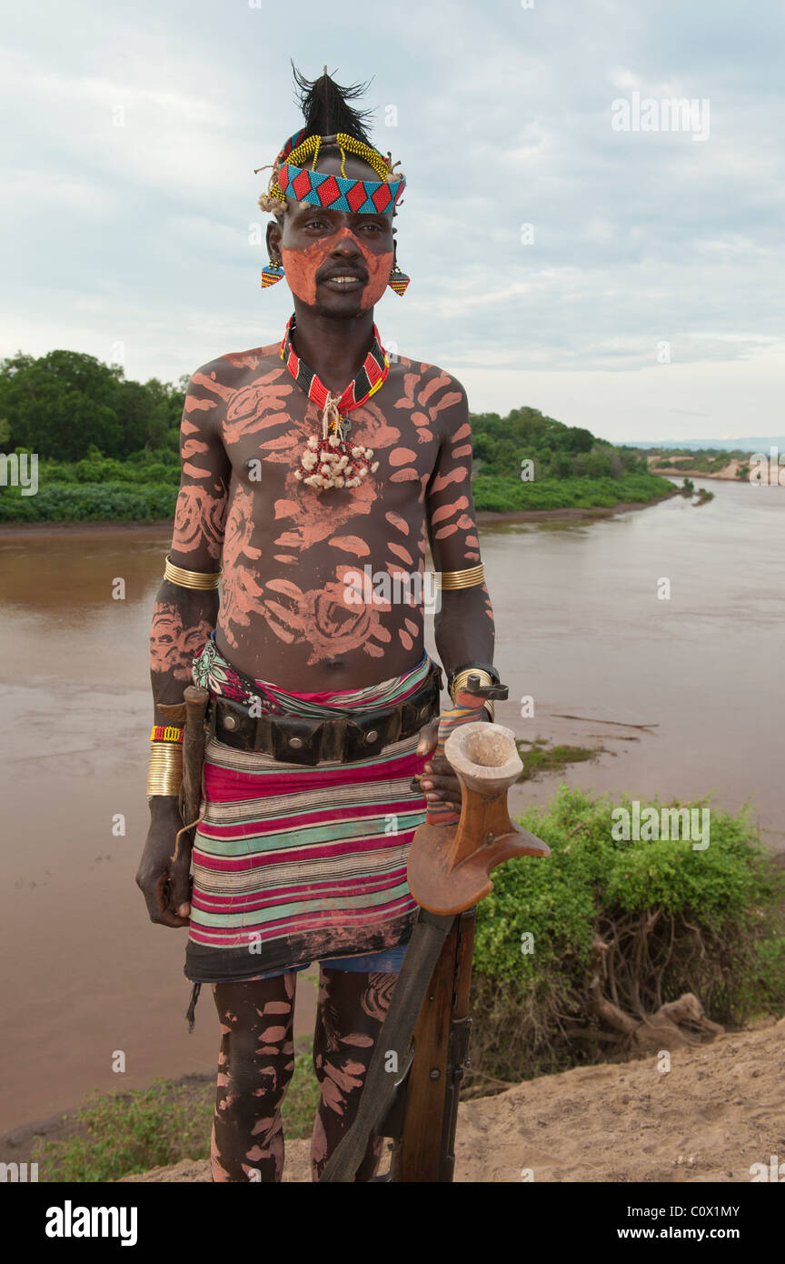 Karo man with body and facial paintings, Omo river valley, Southern ...
