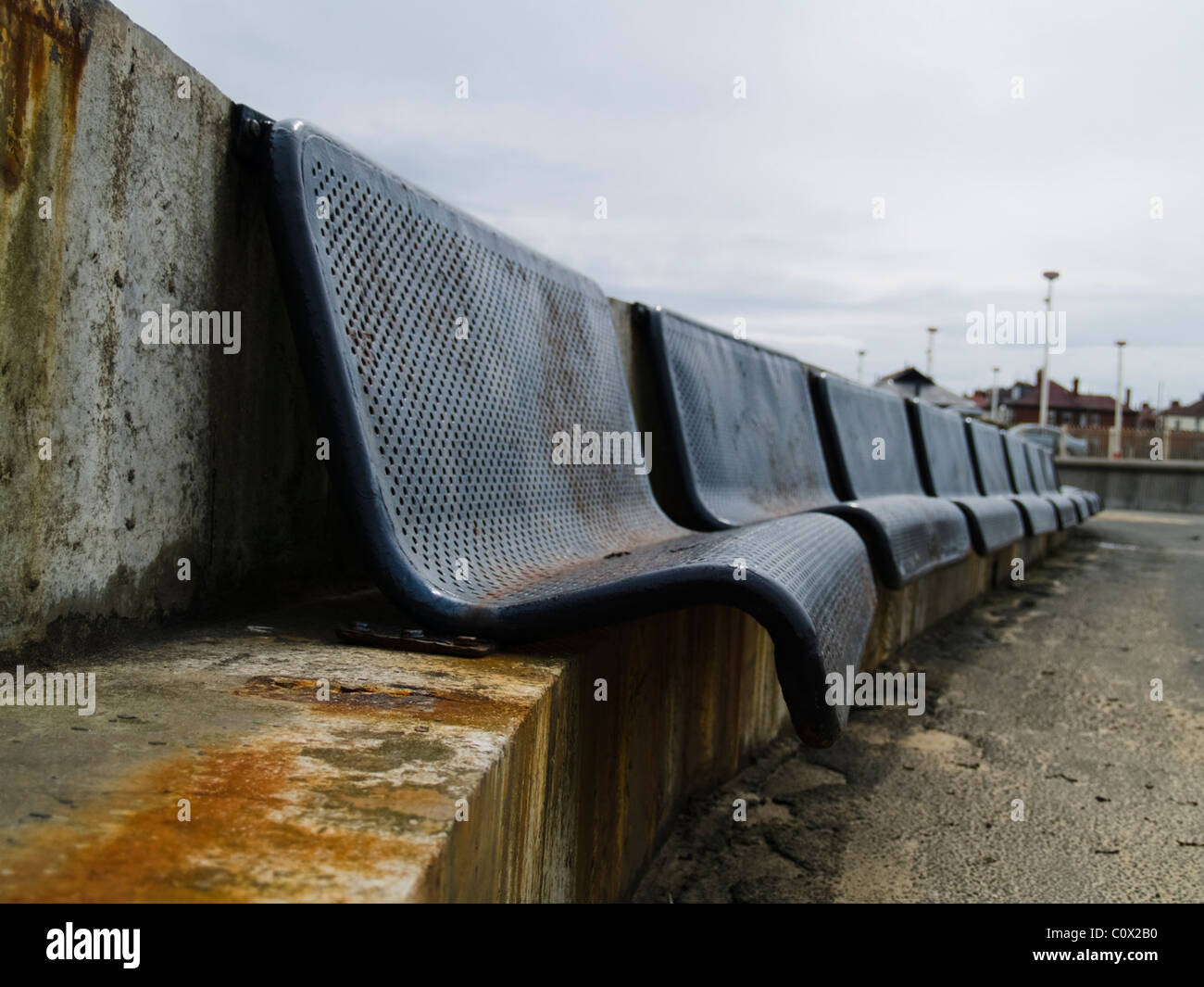 Rusty benches hi-res stock photography and images - Alamy