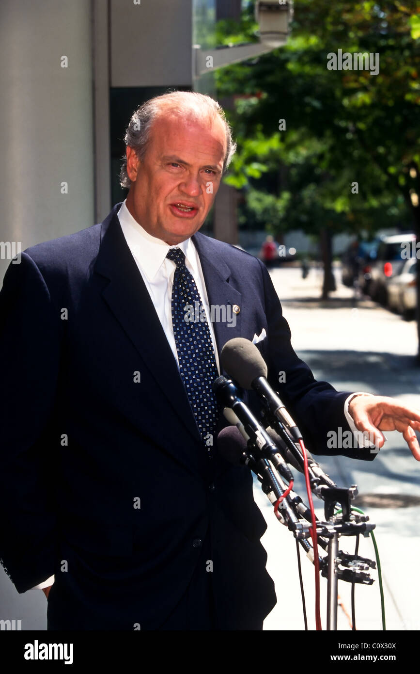 Senator Fred Thompson leaving "This Week" on ABC in Washington, DC ...