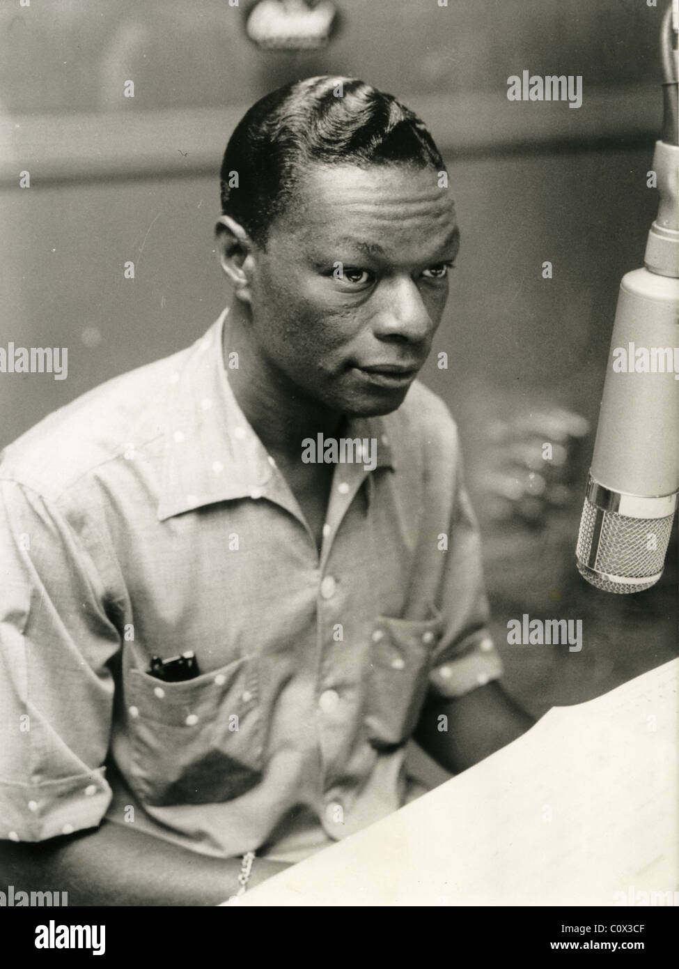NAT KING COLE (1919-1965) American singer about 1964 Stock Photo - Alamy