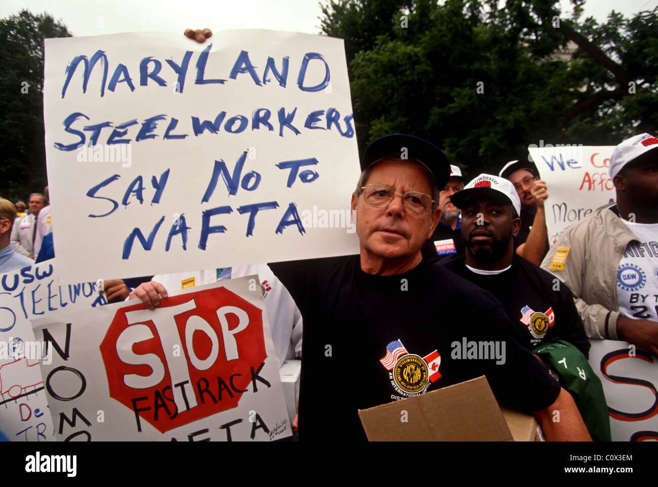 Unions and workers protest NAFTA enlargement outside The White House in ...