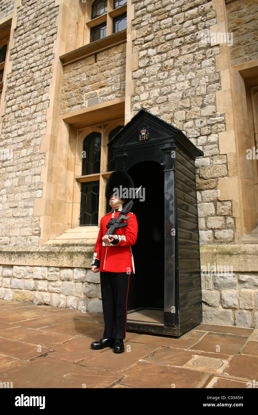 Guard stands hi-res stock photography and images - Alamy