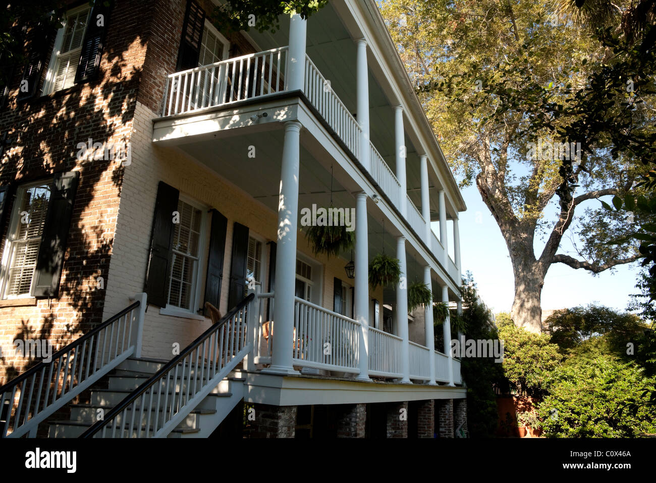 Veranda verandah verandas verandahs hi-res stock photography and images ...