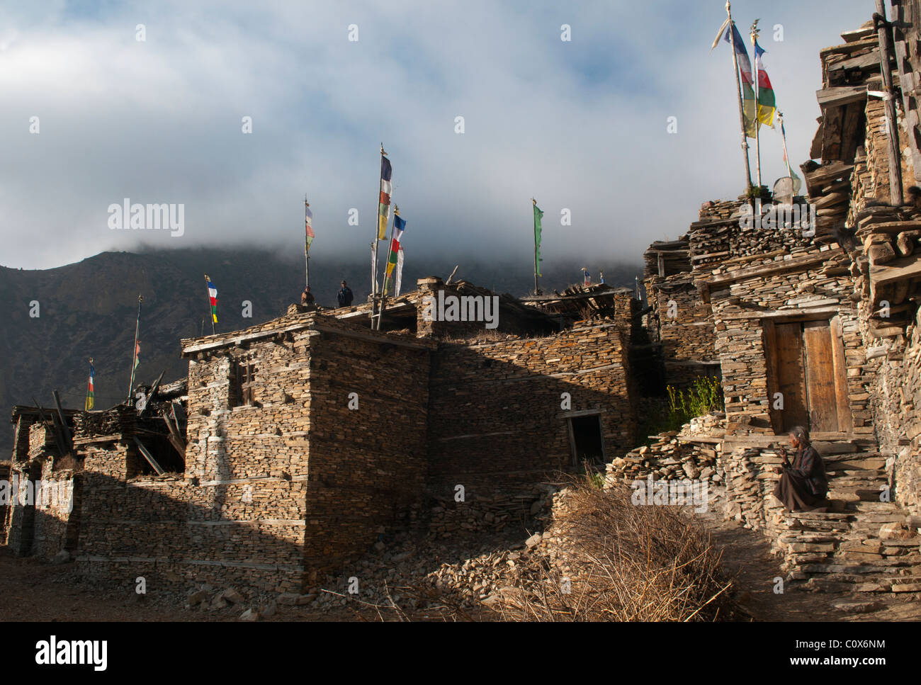 Traditional tibetan house hi-res stock photography and images - Alamy