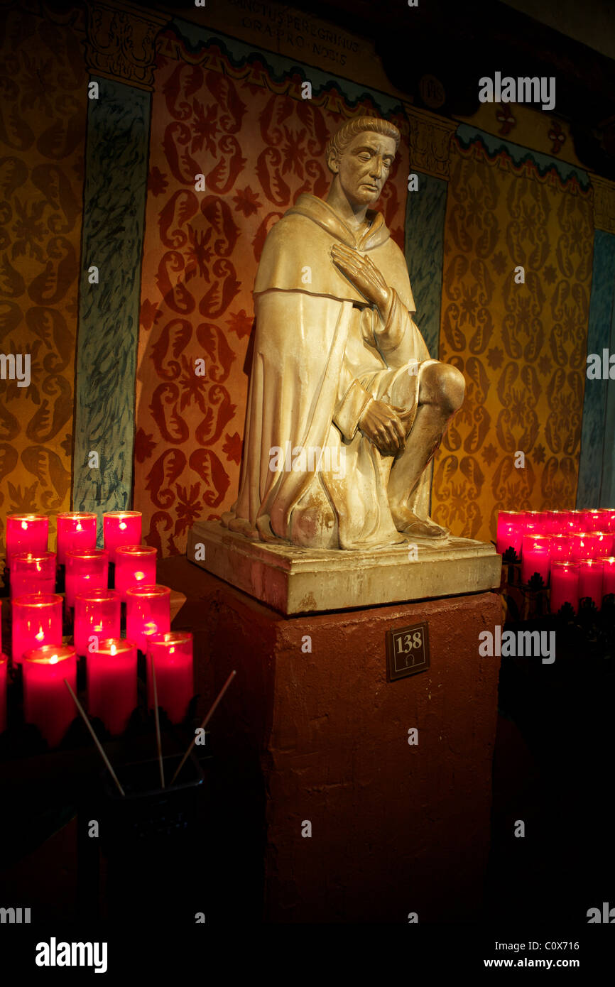 Serra Chapel alter, Mission San Juan Capistrano, Orange County ...