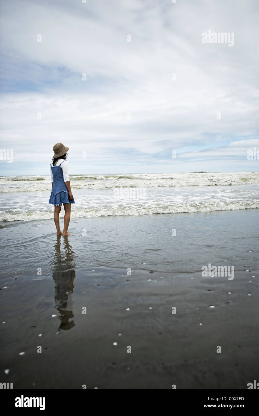 Pakistani woman hi-res stock photography and images - Alamy