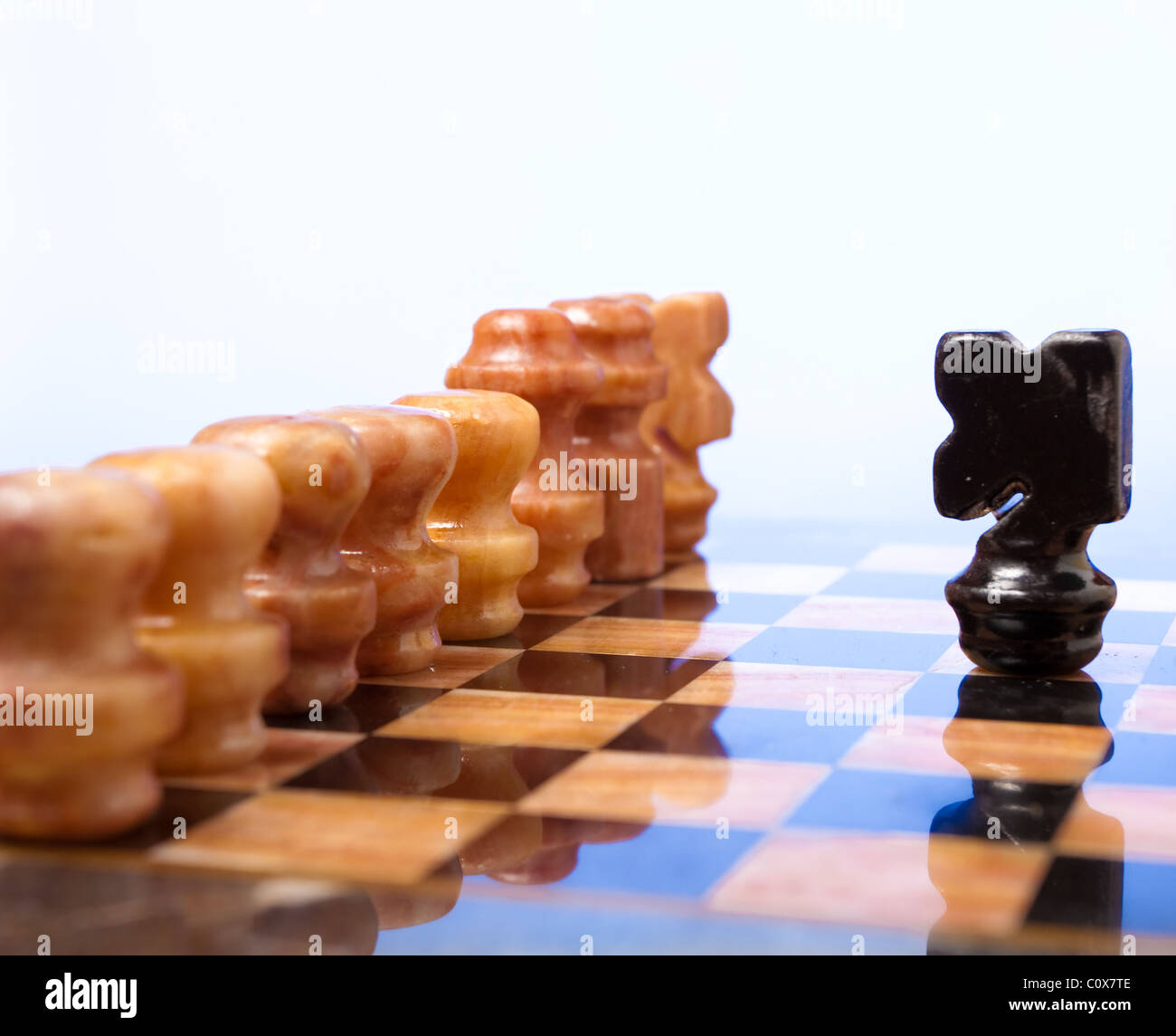 Checkmate chess board hi-res stock photography and images - Alamy