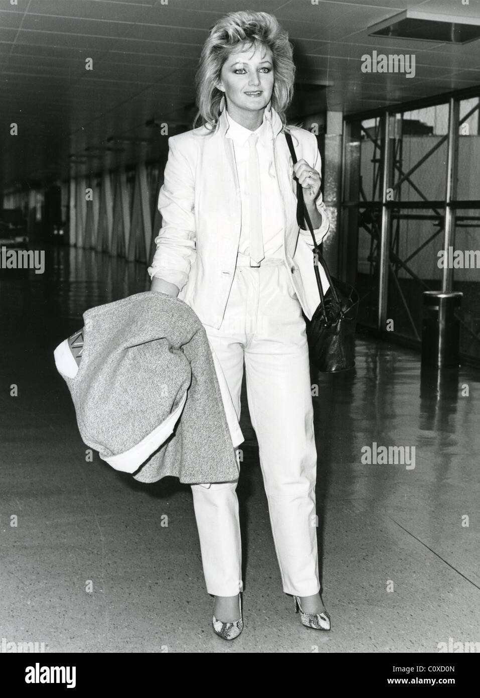 BONNIE TYLER Promotional photo of Welsh pop singer about 1984 Stock ...