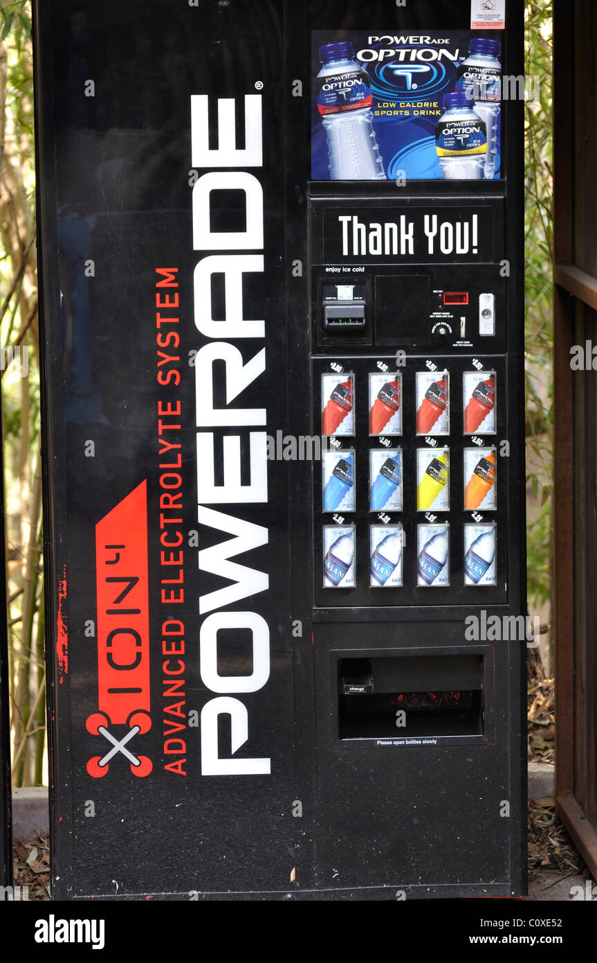 Powerade drinks hi-res stock photography and images - Alamy