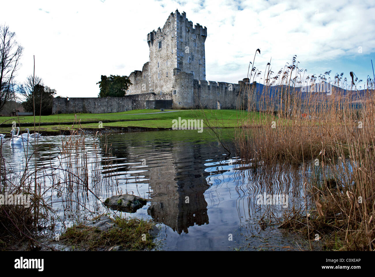 15th century ross castle hi-res stock photography and images - Alamy
