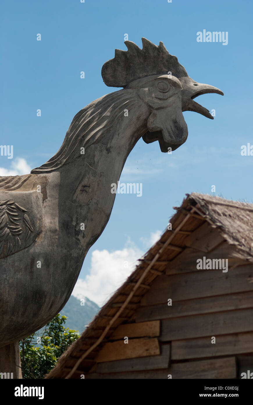Chicken statue hi-res stock photography and images - Alamy