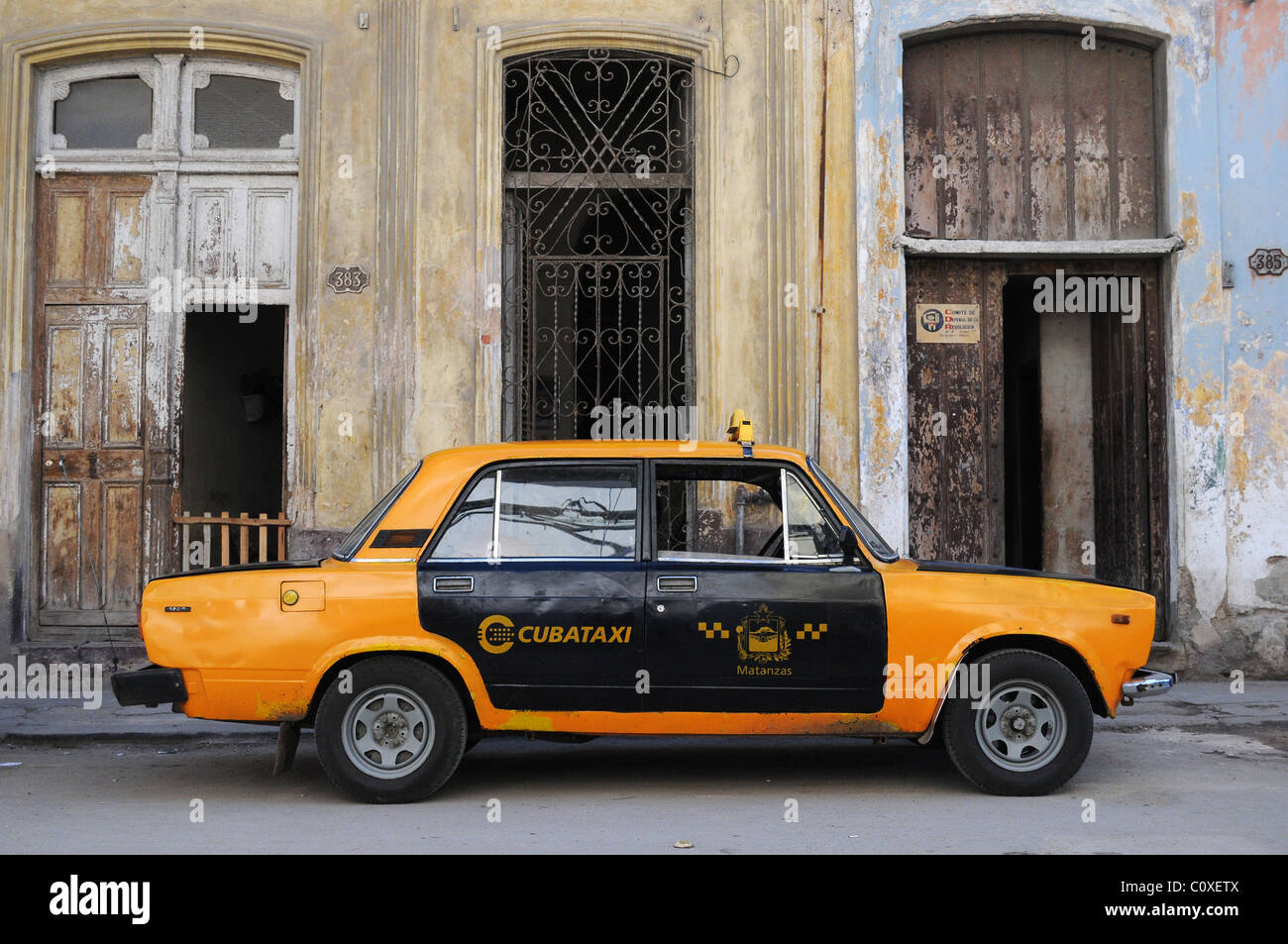 Taxi cuba not coco hi-res stock photography and images - Alamy