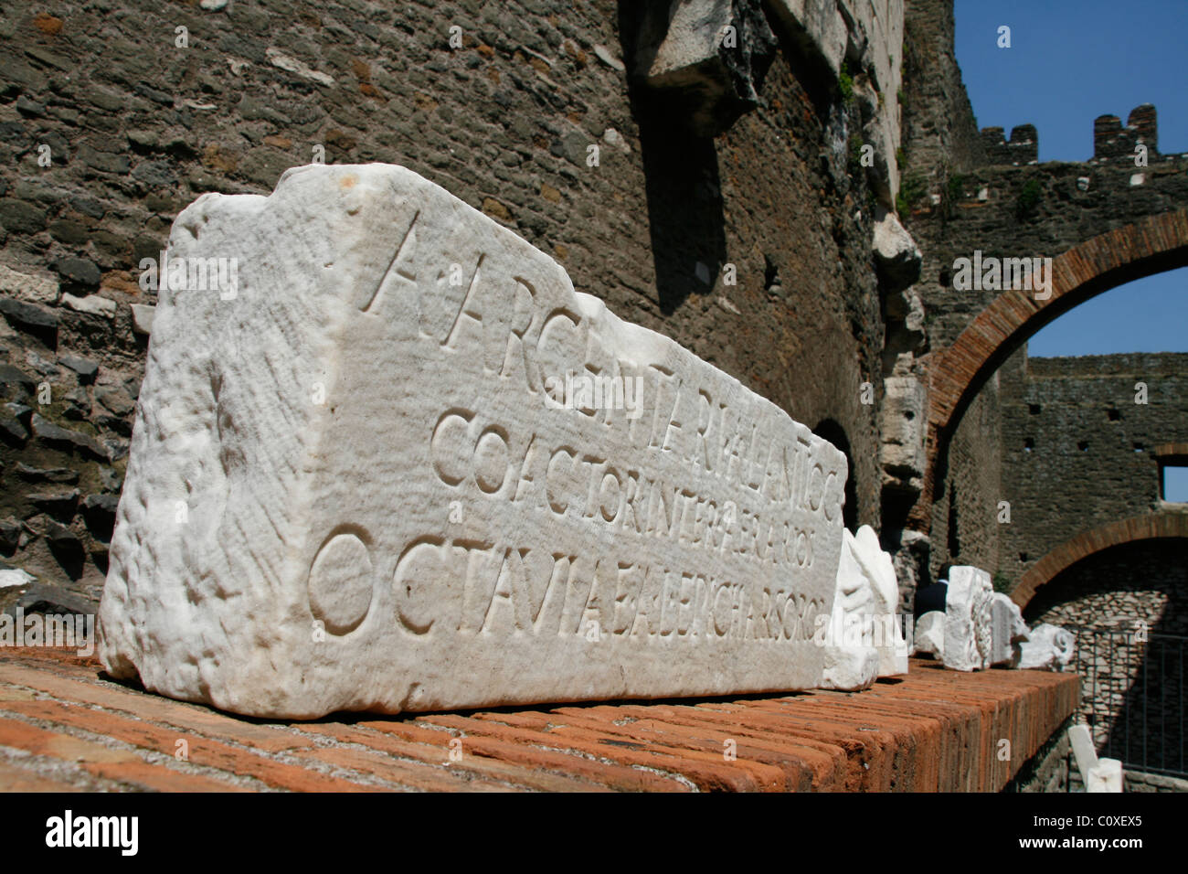 Roman relics hi-res stock photography and images - Alamy