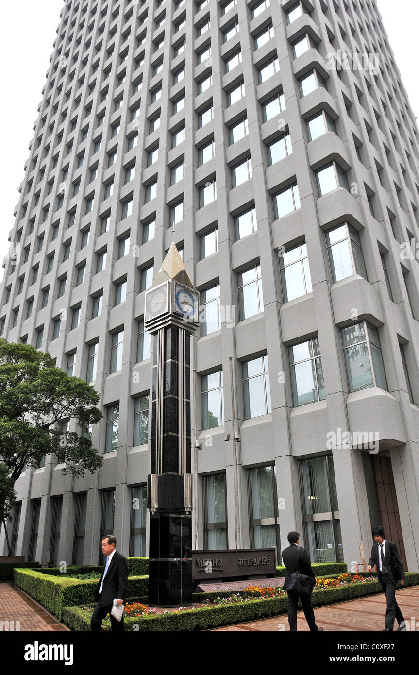 clock tower business district Mizuho Trust and Banking building Tokyo ...