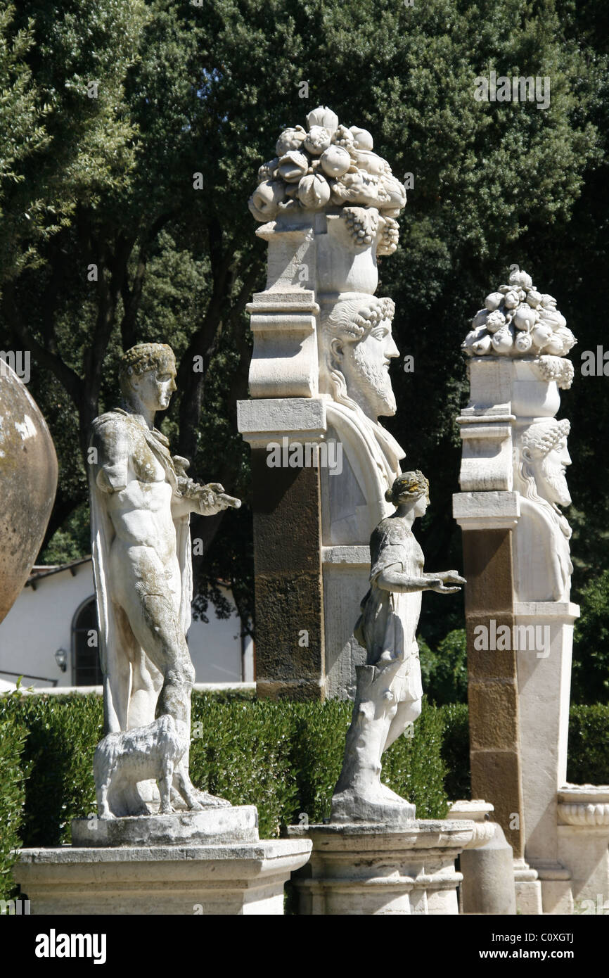 statues in villa borghese park rome italy Stock Photo - Alamy
