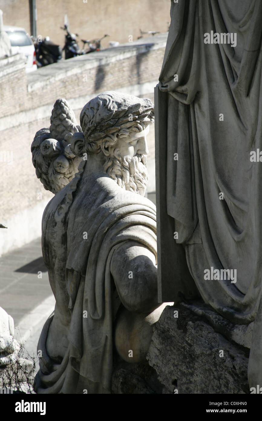 statue in piazza del popolo square in rome italy Stock Photo - Alamy