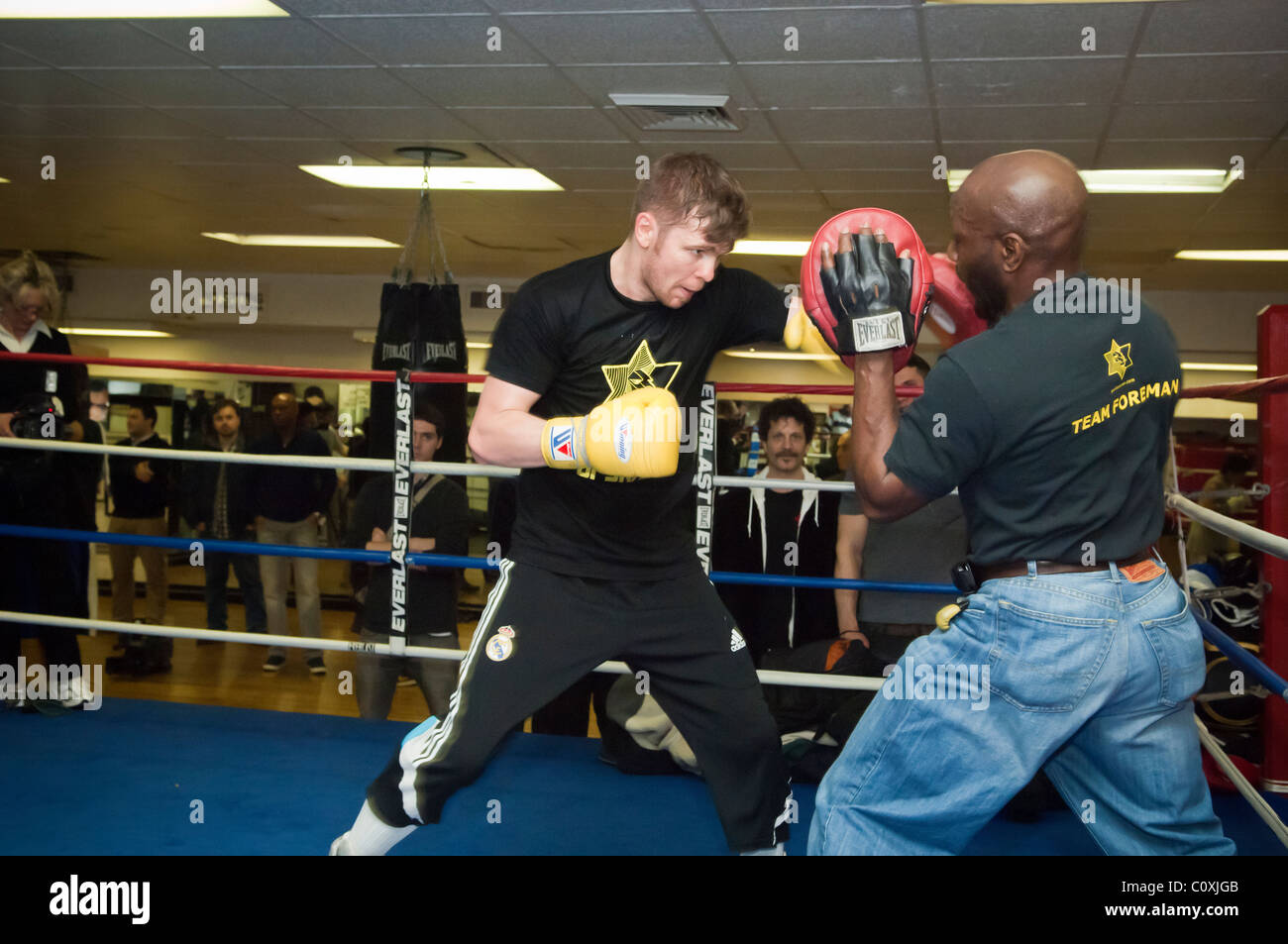 Former World Boxing Association super welterweight champion Yuri ...