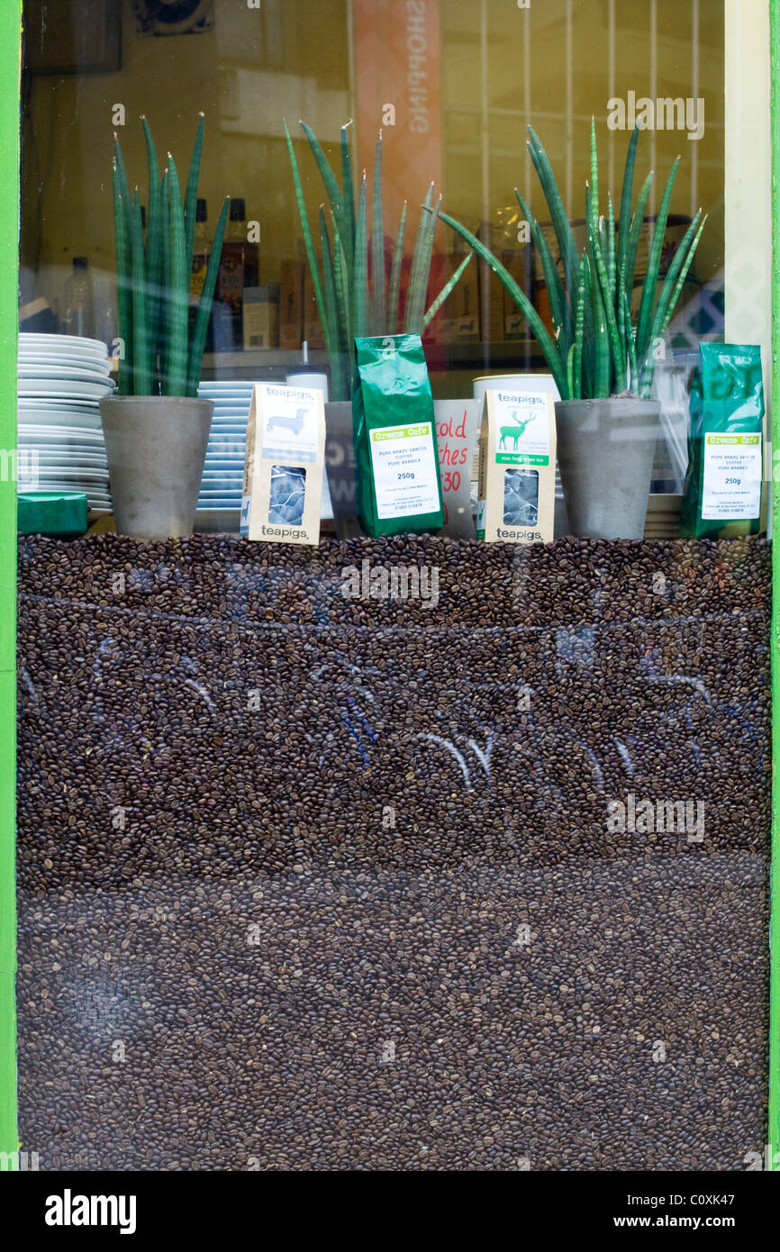 A shop window advertising Organic foods Stock Photo - Alamy