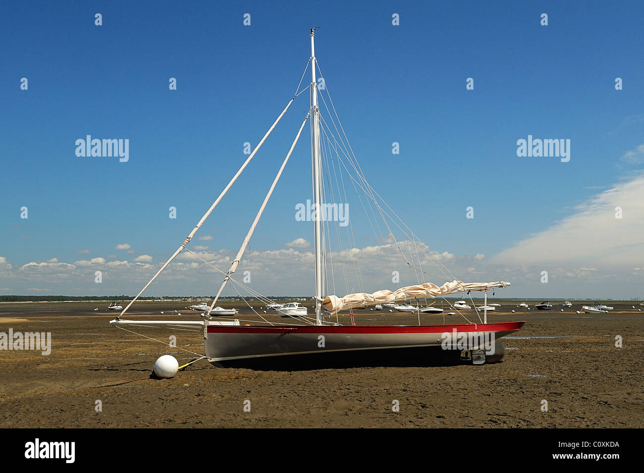 Pinasse boat hi-res stock photography and images - Alamy