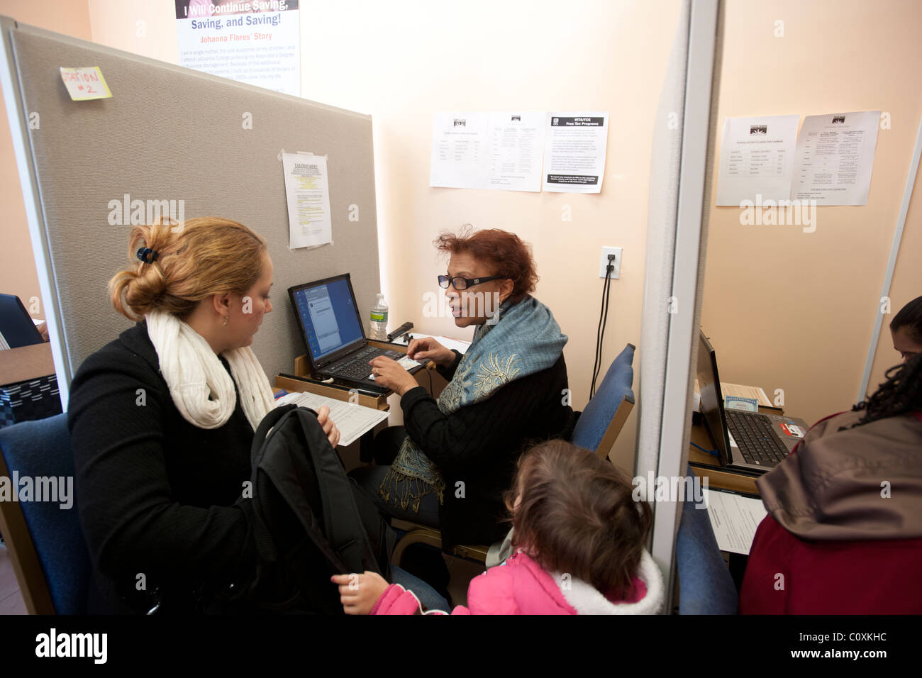 Low income new yorkers hi-res stock photography and images - Alamy