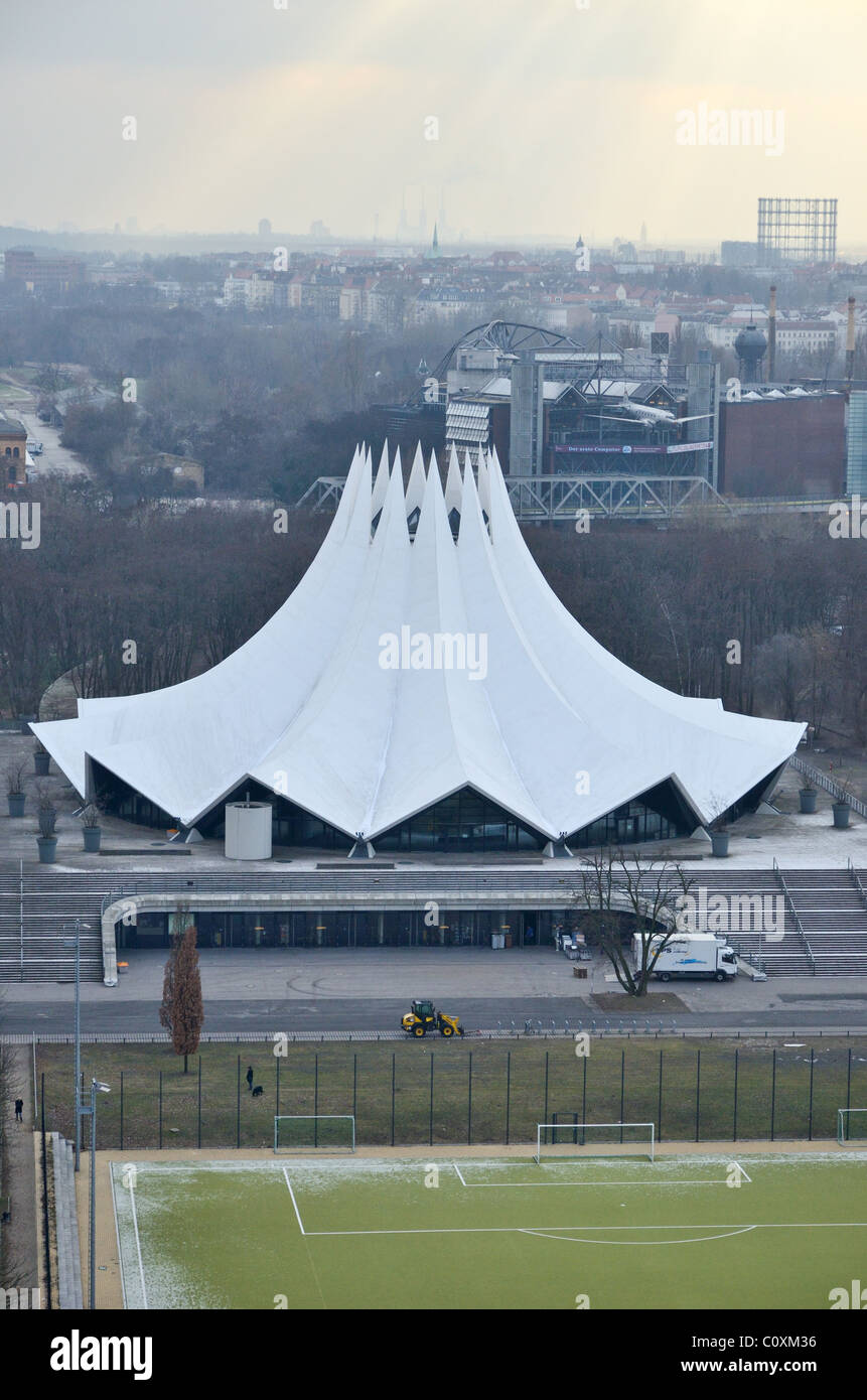 At tempodrom berlin hi-res stock photography and images - Alamy