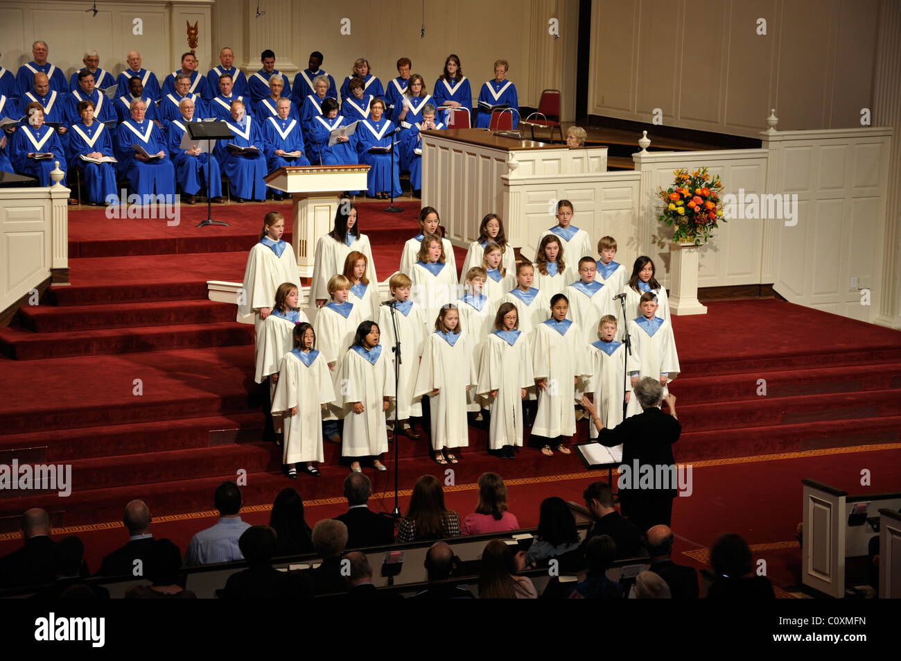 Church choir robes hi-res stock photography and images - Alamy