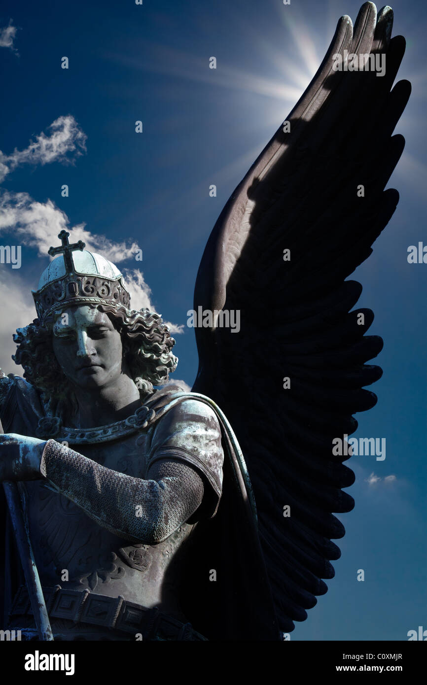 The wing monument hi-res stock photography and images - Alamy