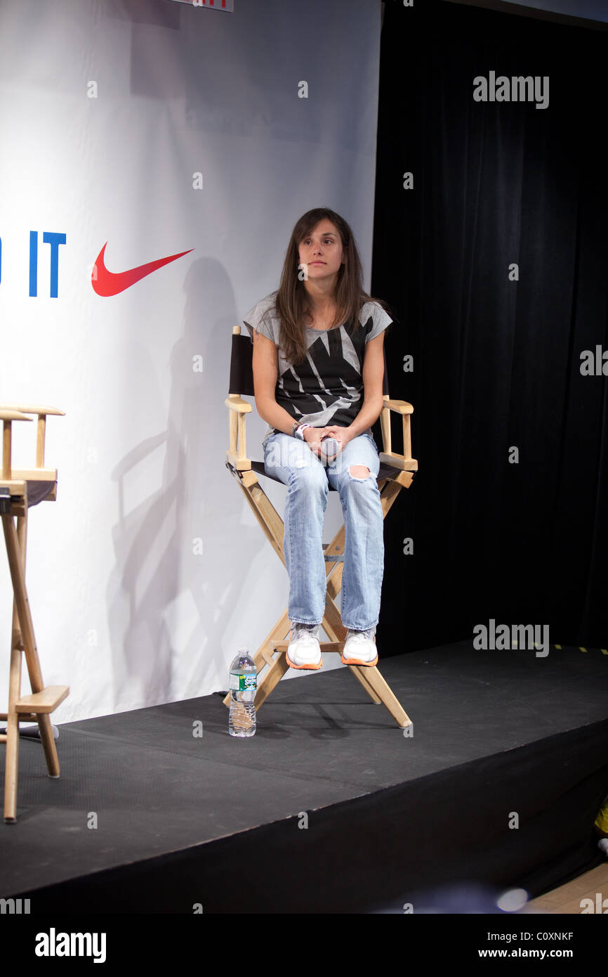 Kara goucher boston marathon hi-res stock photography and images - Alamy