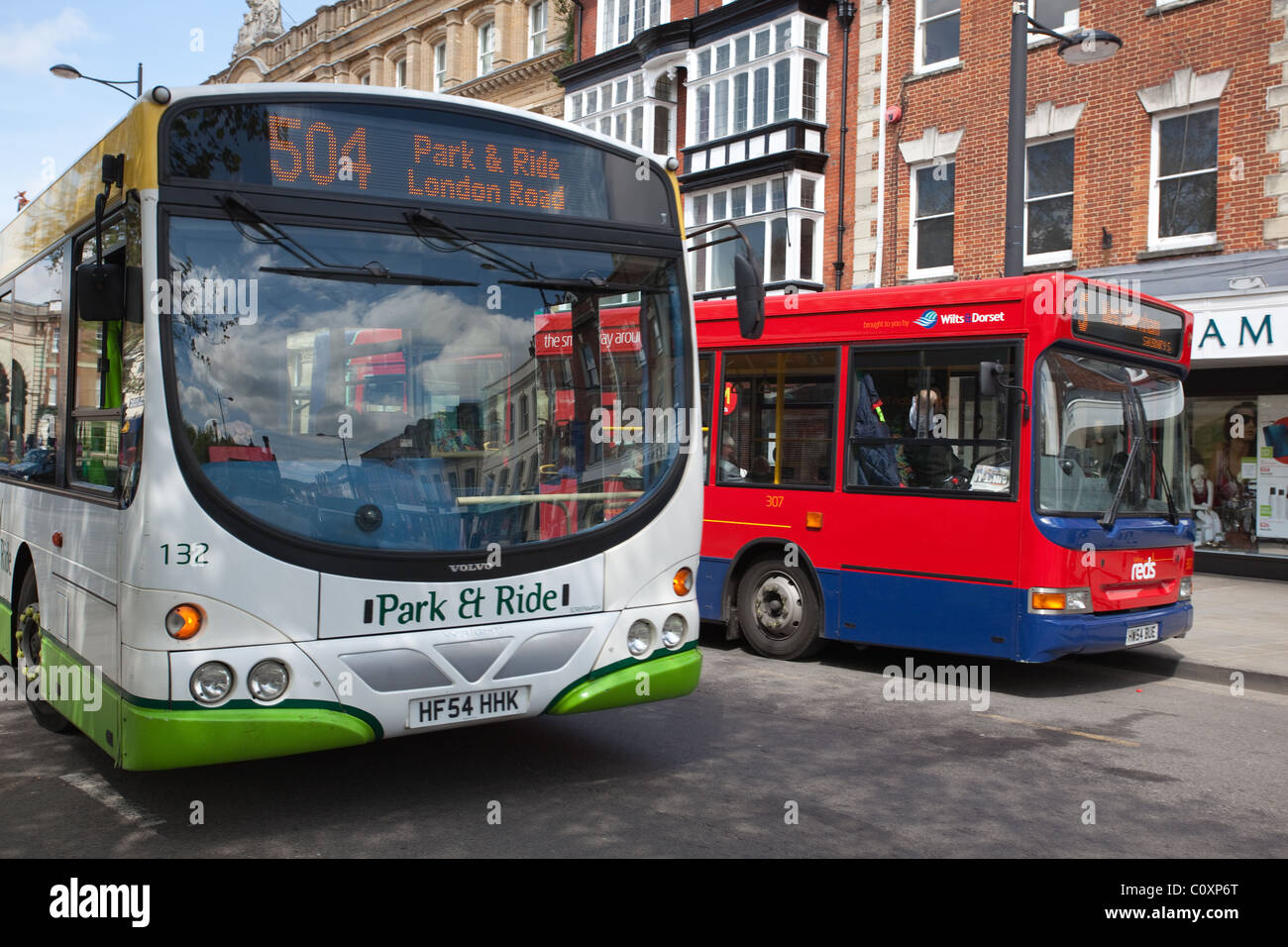 Bus service buses hi-res stock photography and images - Alamy