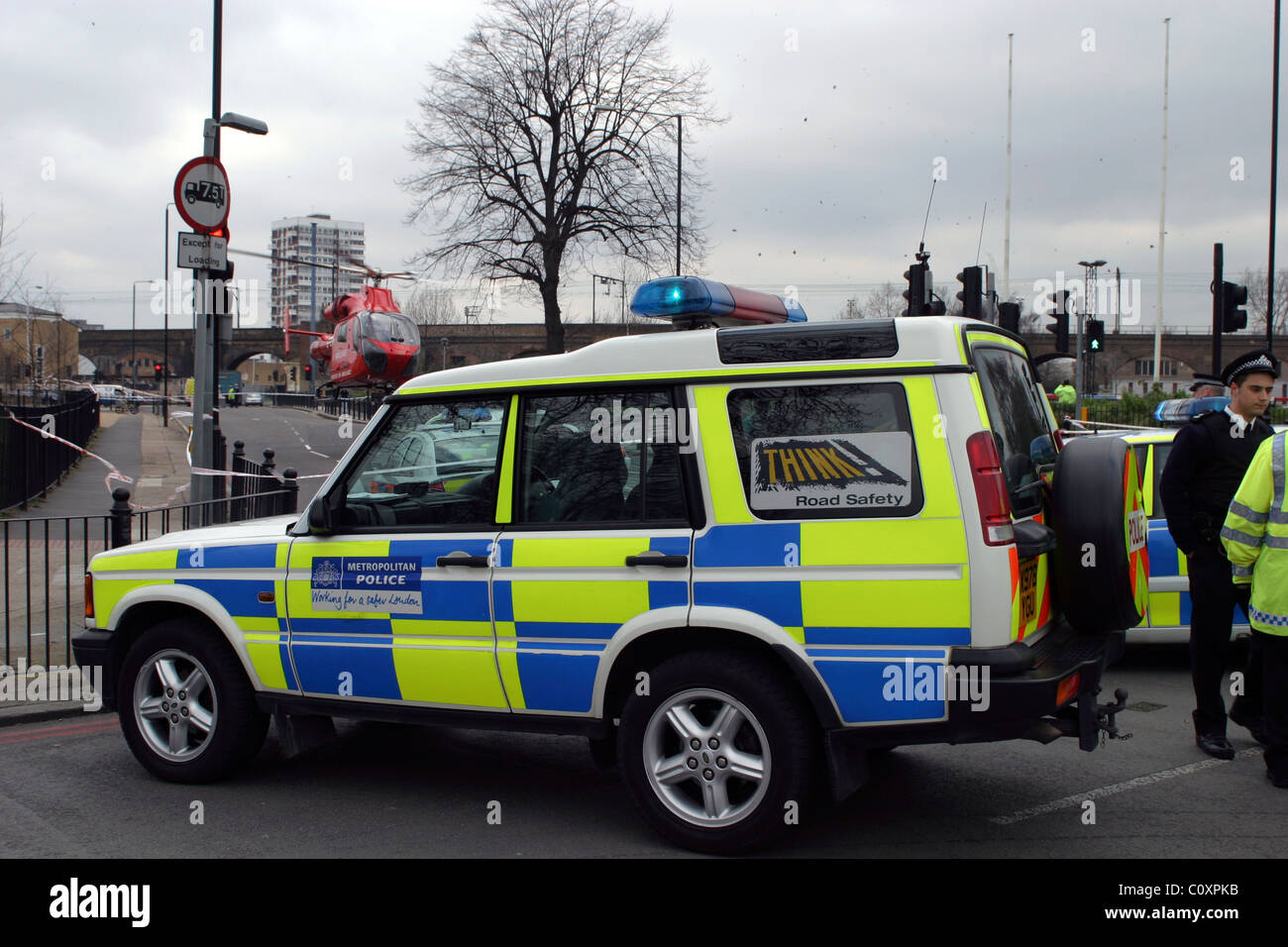 Land Rover Discovery Traffic Unit Metropolitan Police Stock Photo - Alamy