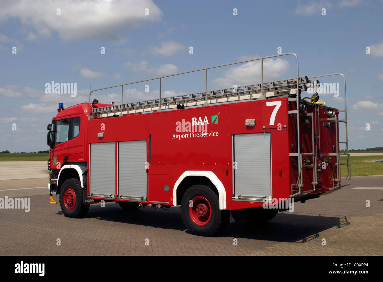 Airport fire service hi-res stock photography and images - Alamy