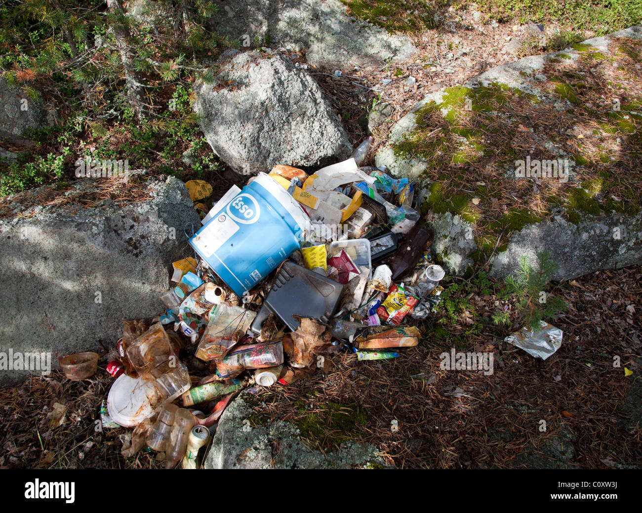 Rubbish litter trash garbage mess untidy messy hi-res stock photography ...