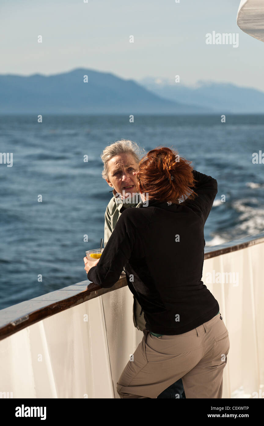 Whale watching, Inside Passage, Five Finger Islands, Frederick Sound ...