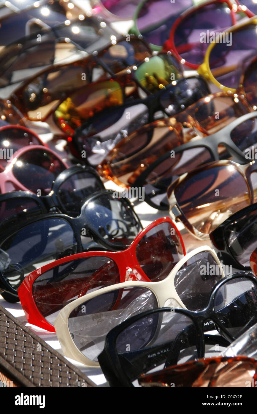 Specs spectacles stand out pair old visual aid hi-res stock photography ...