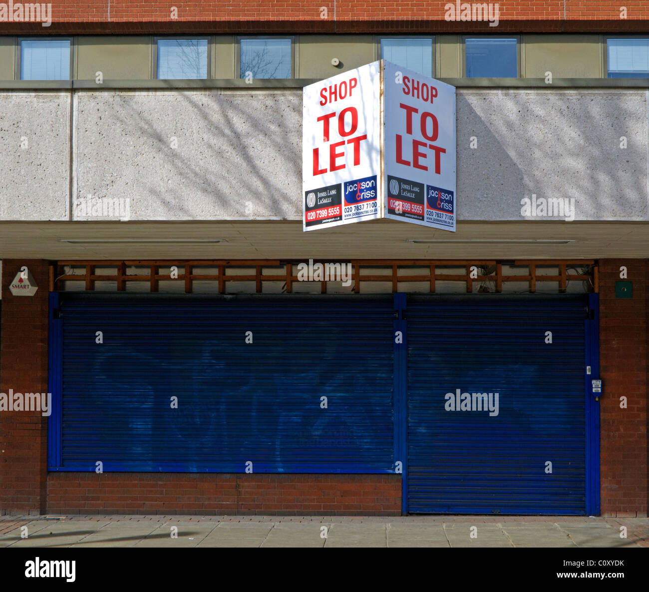 Shop to let Stock Photo - Alamy