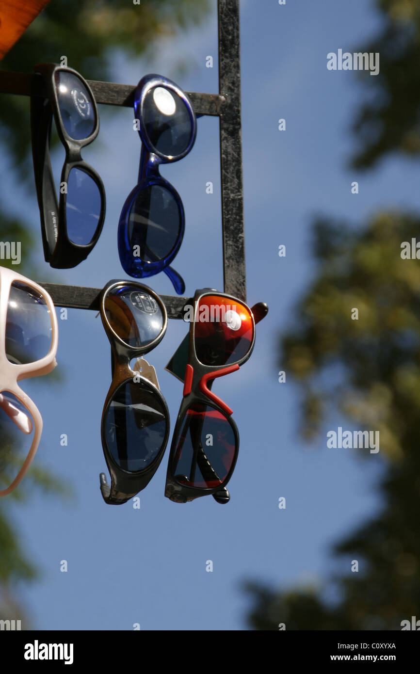 Specs spectacles stand out pair old visual aid hi-res stock photography ...