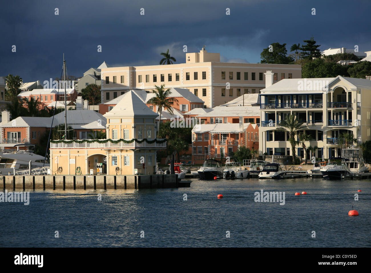 Hamilton town and harbour Bermuda Stock Photo - Alamy
