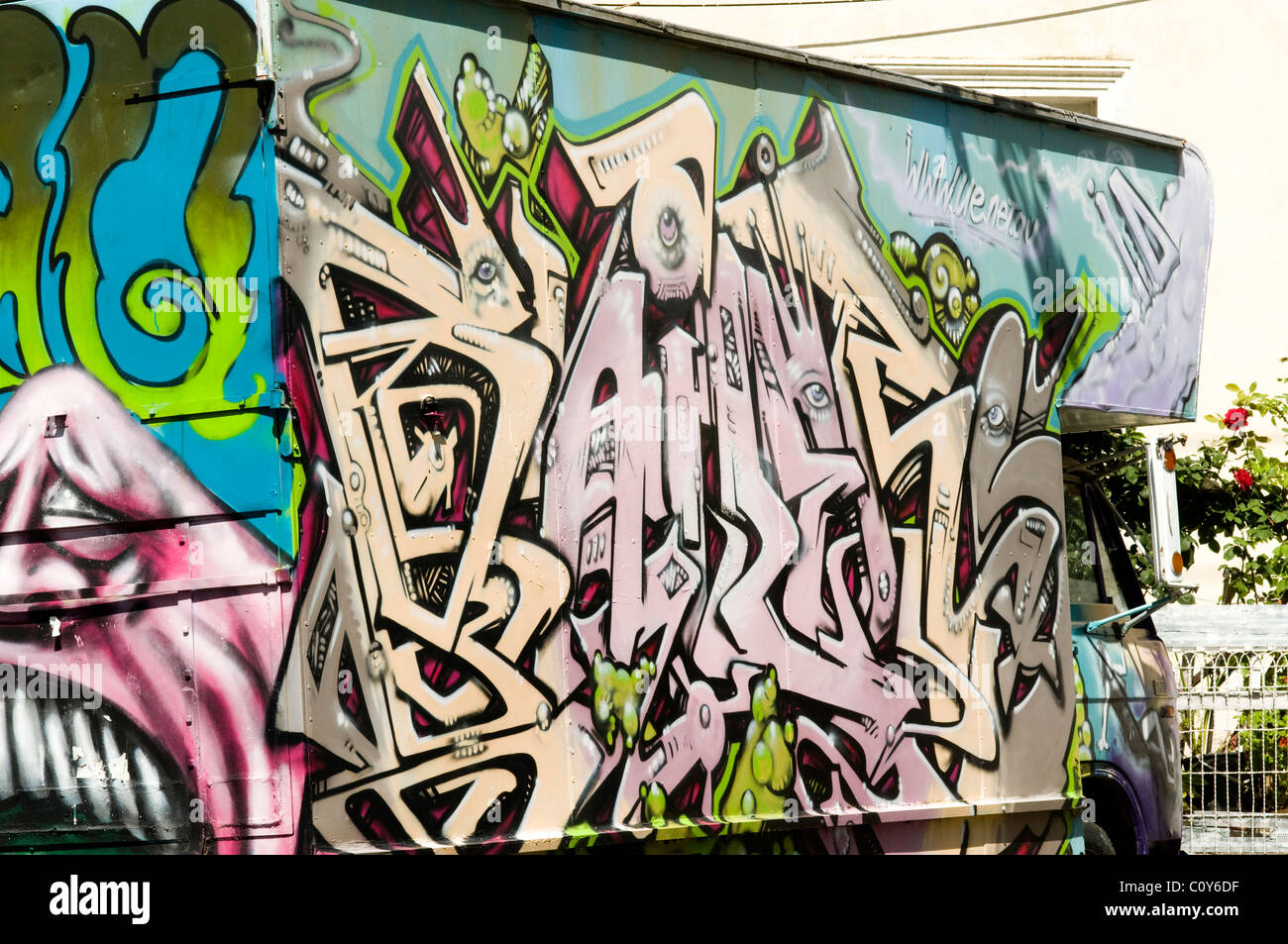 Street scene with street art truck, Fitzroy, Melbourne, Victoria ...