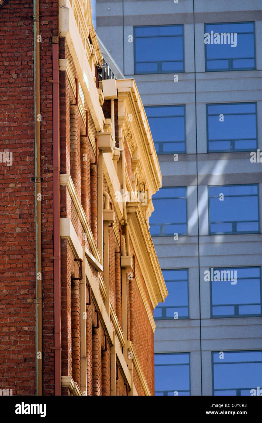 Buildings corner hi-res stock photography and images - Alamy