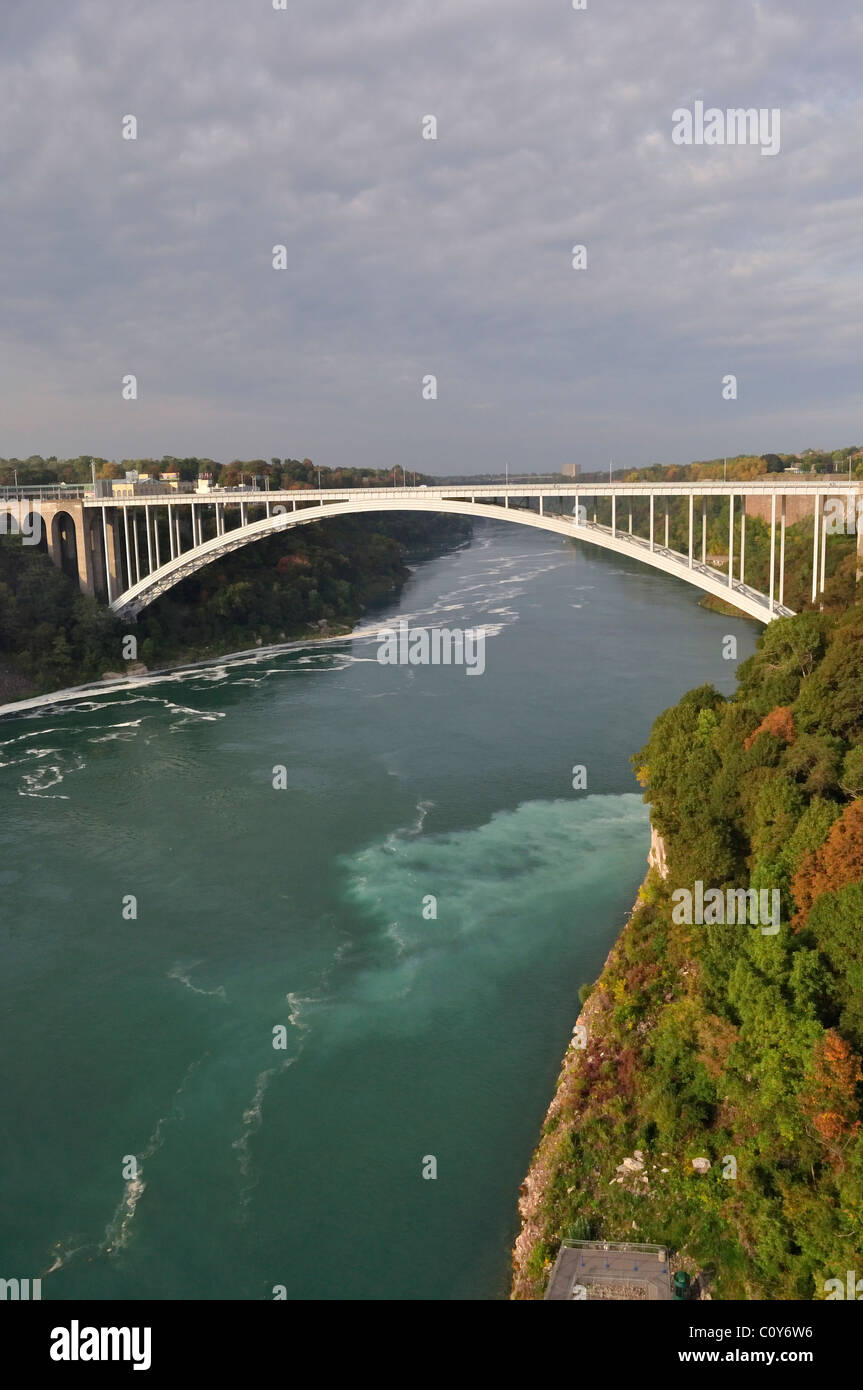 Rainbow bridge niagara hi-res stock photography and images - Alamy
