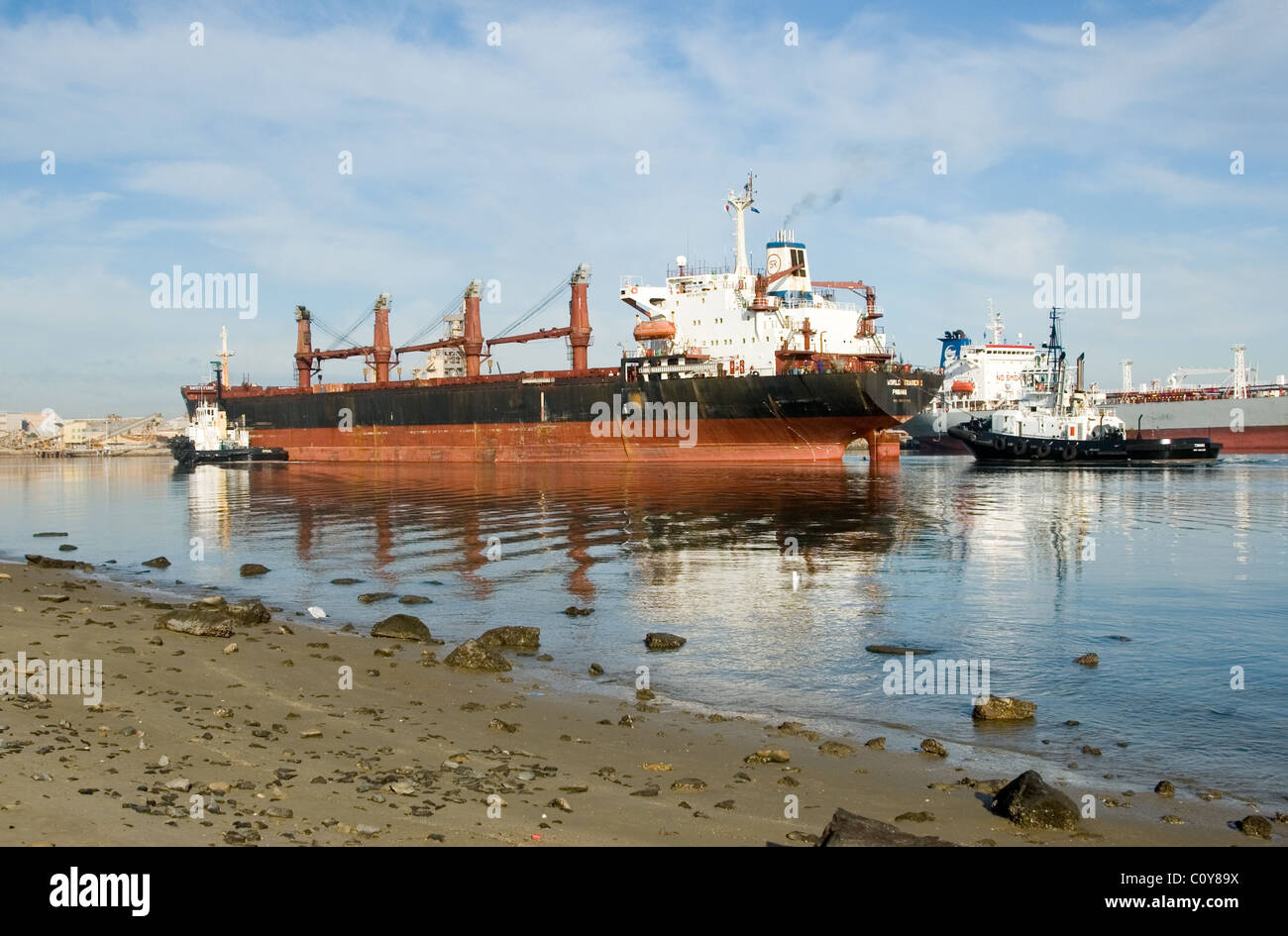 Guided by a tug boat hi-res stock photography and images - Alamy