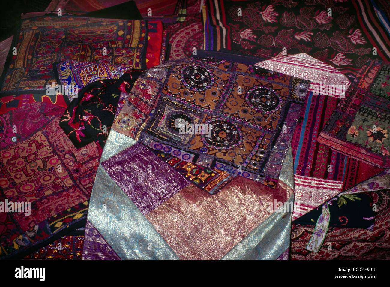 Indian silks hi-res stock photography and images - Alamy