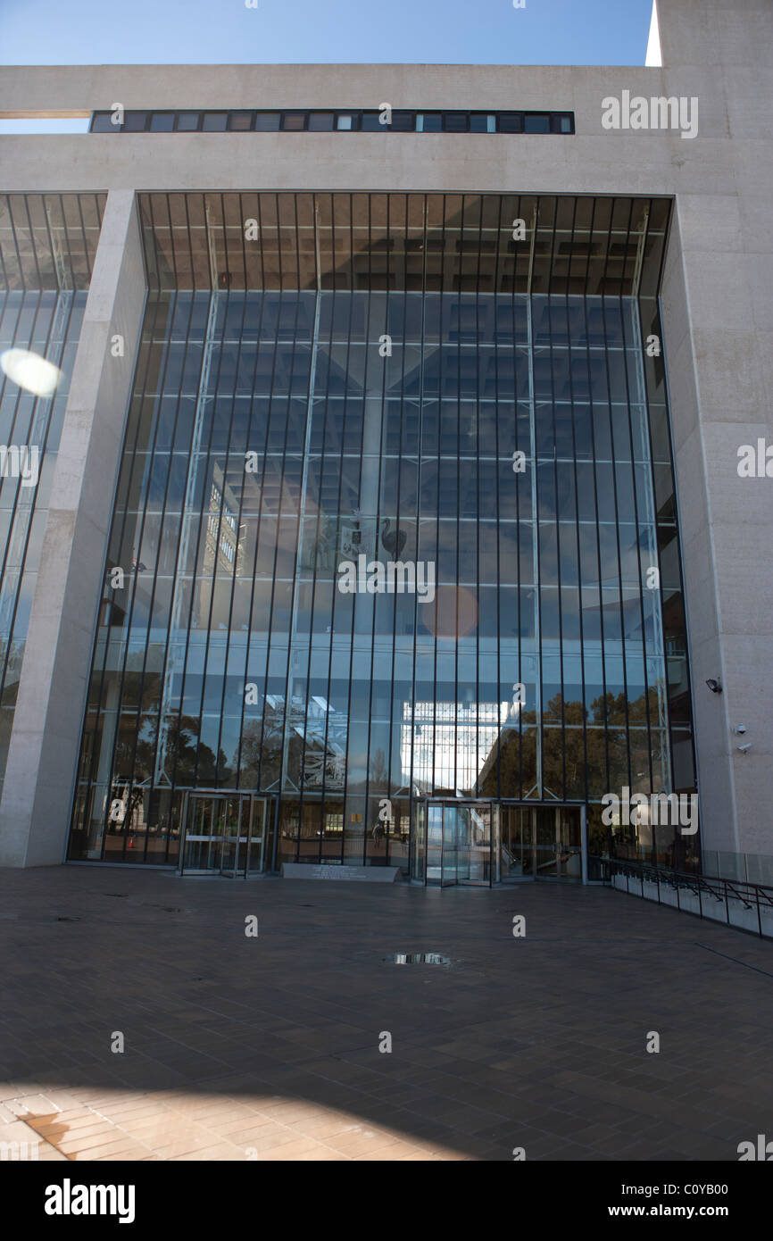 Australia high court building hi-res stock photography and images - Alamy