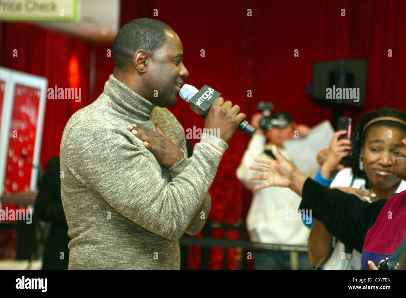 Brian McKnight performing songs from his new Christmas CD, at Macy's ...