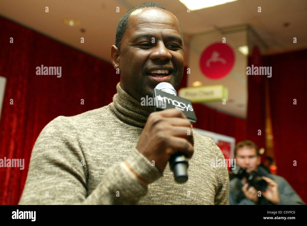 Brian McKnight performing songs from his new Christmas CD, at Macy's ...