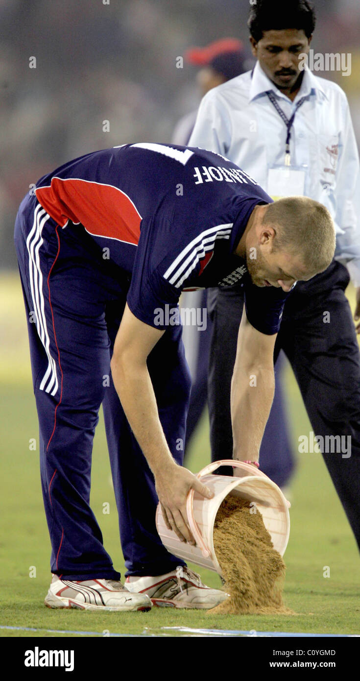 Andrew flintoff odi hi-res stock photography and images - Alamy